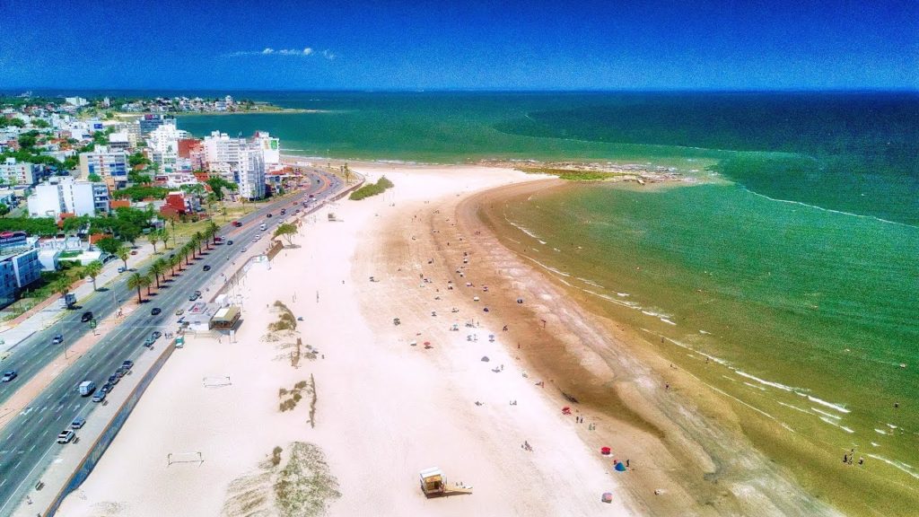 Playa del Carrasco, Montevideo - Uruguai [vídeo drone]